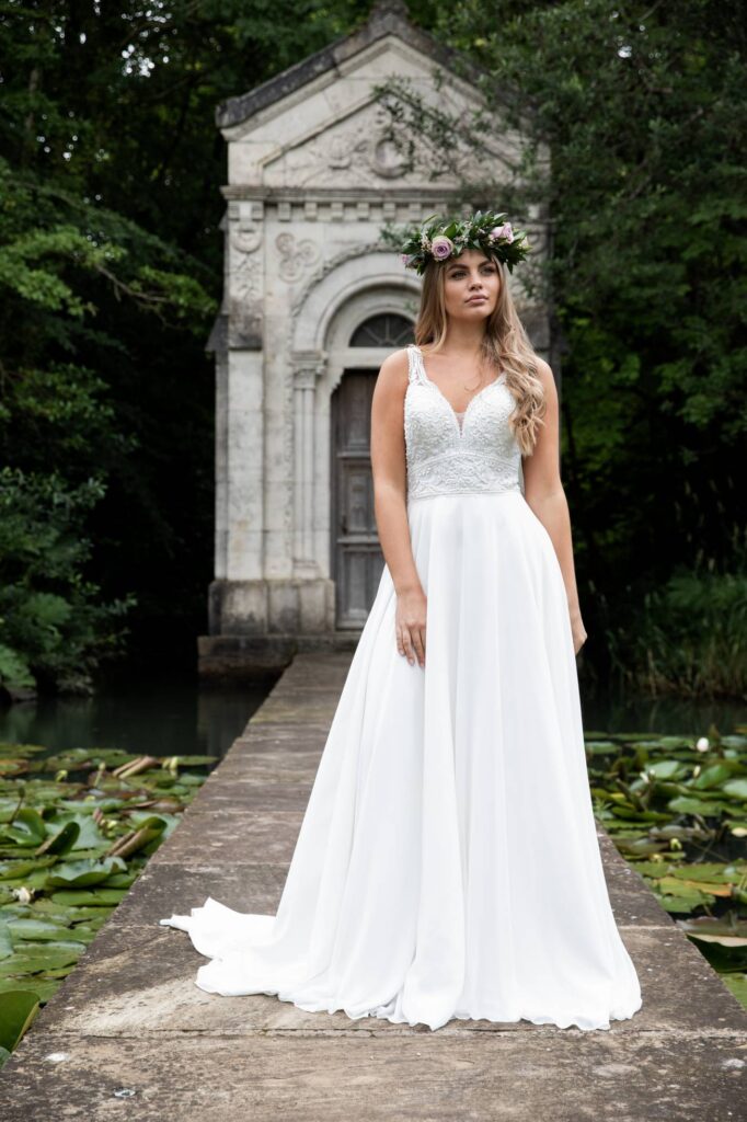 C19 604 | Special Day Bridal Dress Claddagh Collection